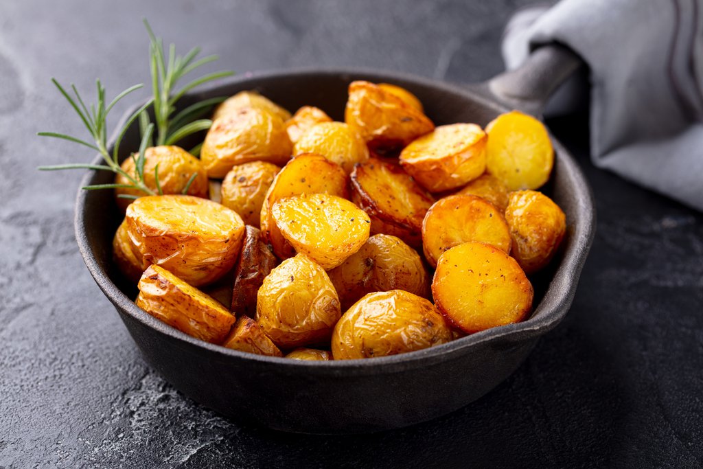 Perfect roast potatoes recipe - Waitrose UAE & Partners