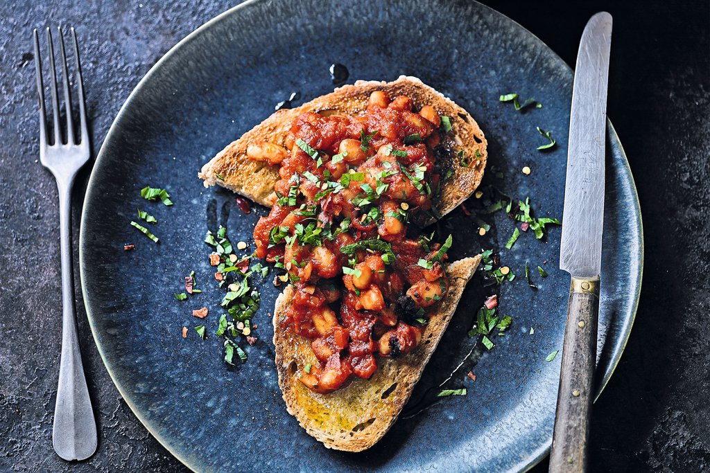 Homemade smoky baked beans recipe - Waitrose UAE & Partners